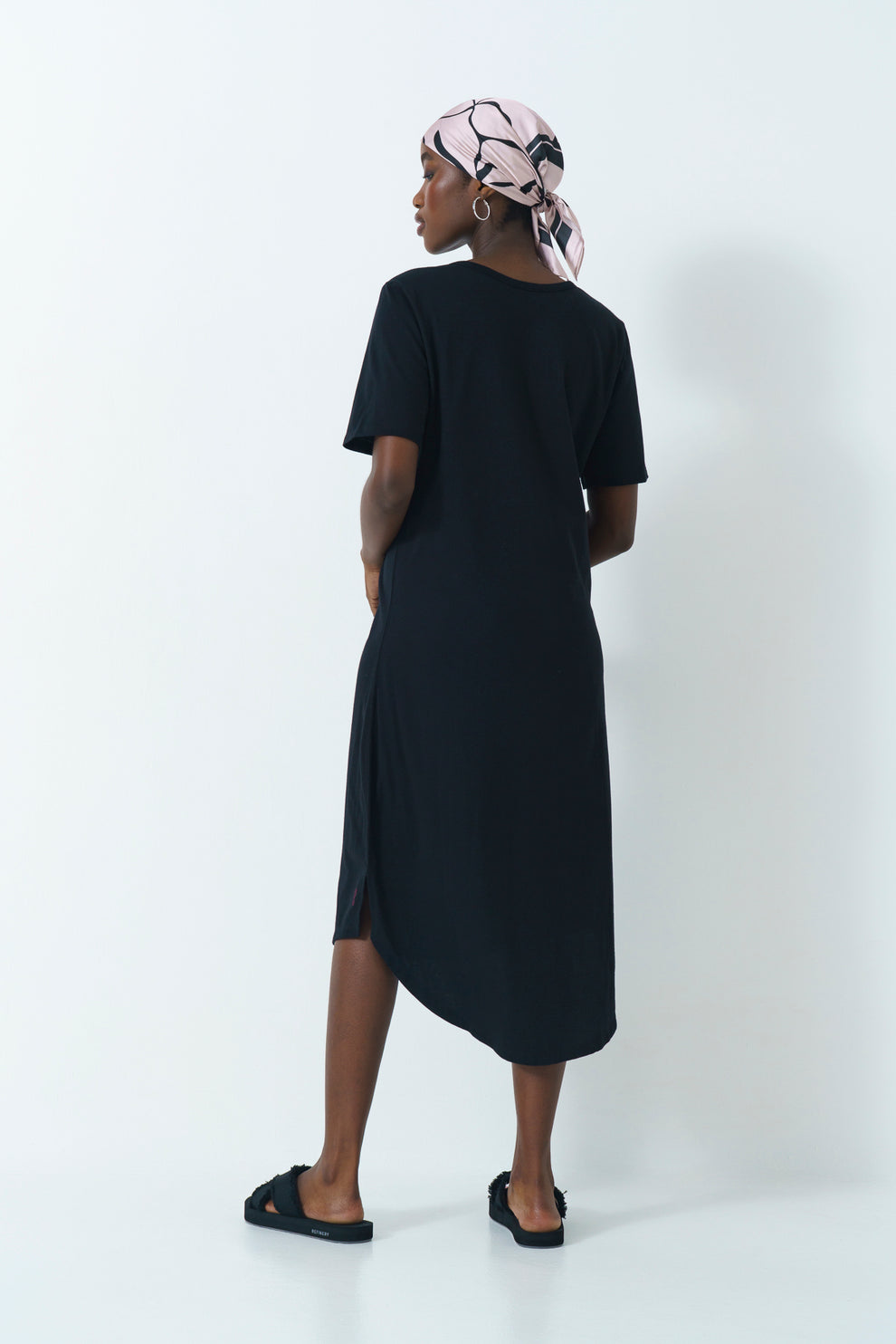 Scoop Hem Dress from REFINERY – Refinery