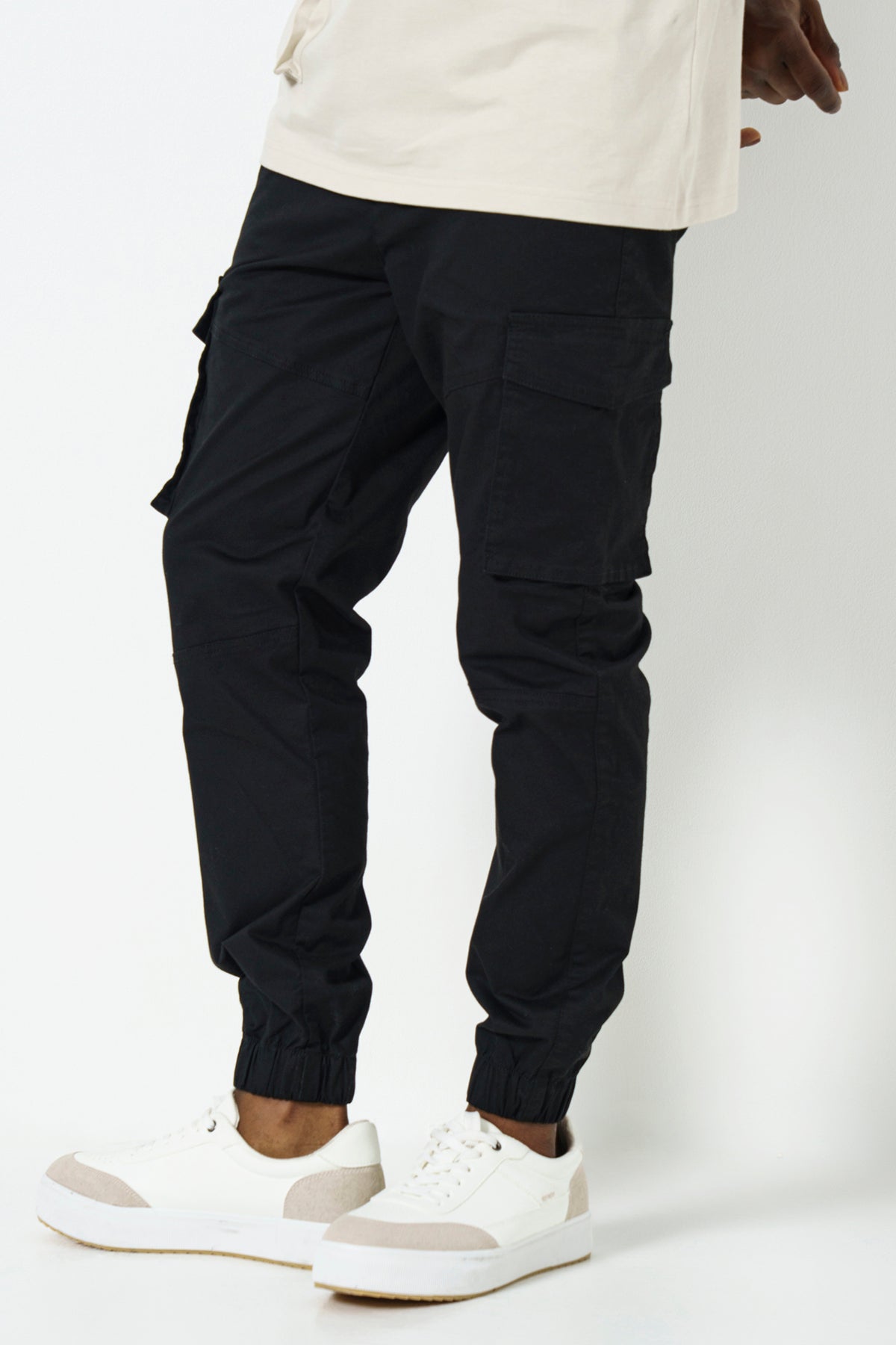 Cargo Pants from REFINERY – Refinery