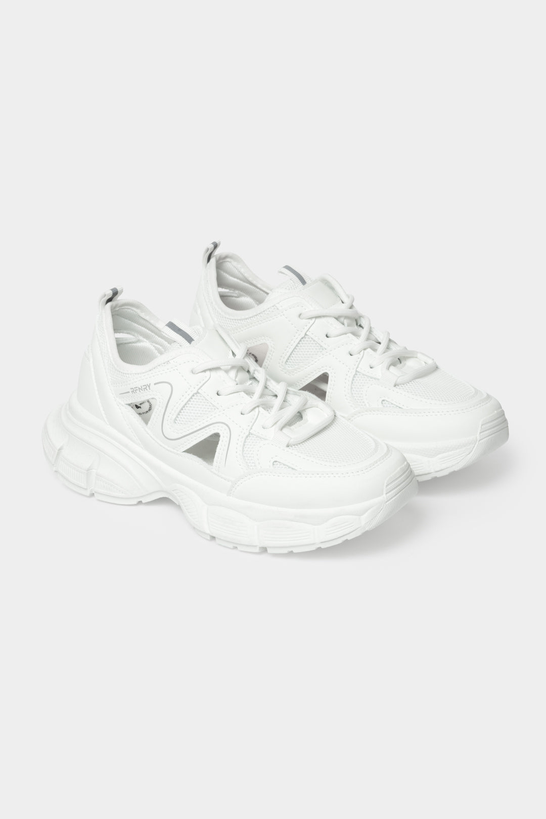 Womens Sneakers – Refinery